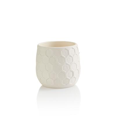 bisque fire; bisquefire; bisque; pottery